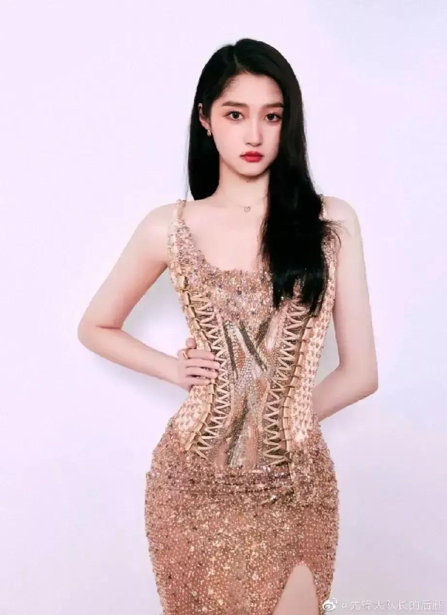 Lin Miaoke has always wanted to take root in the entertainment industry ...