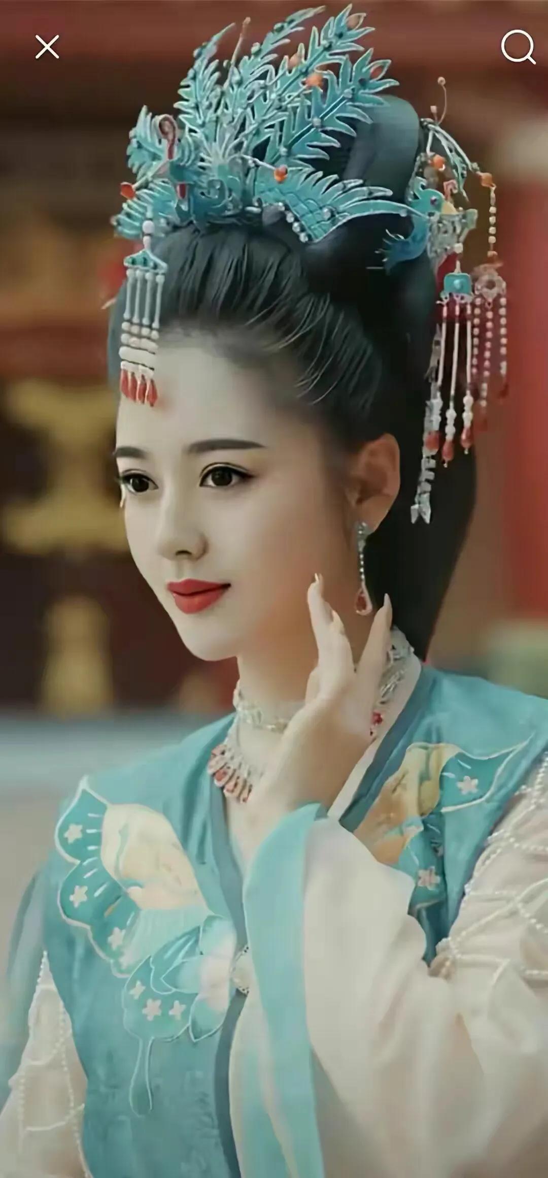 Encountered an alluring beauty in Hengdian Film and Television City ...