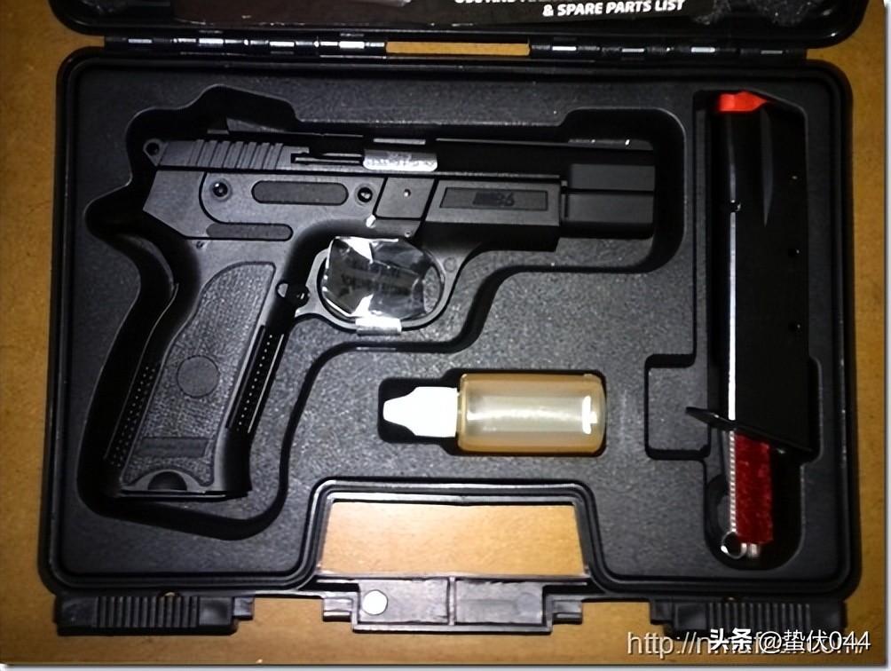 Pakistani B6 pistol - iNEWS