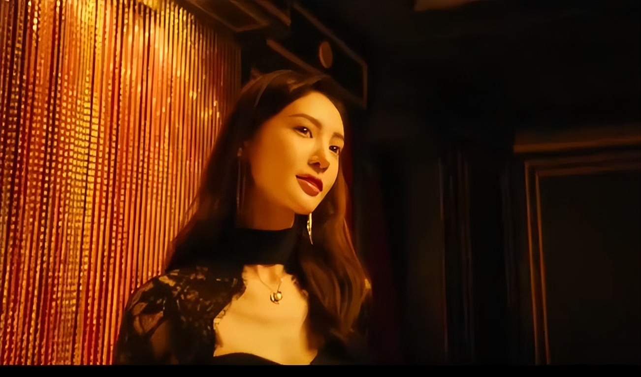 Desperate, Anna Liang's story line, cut the plot for the reviewed movie ...