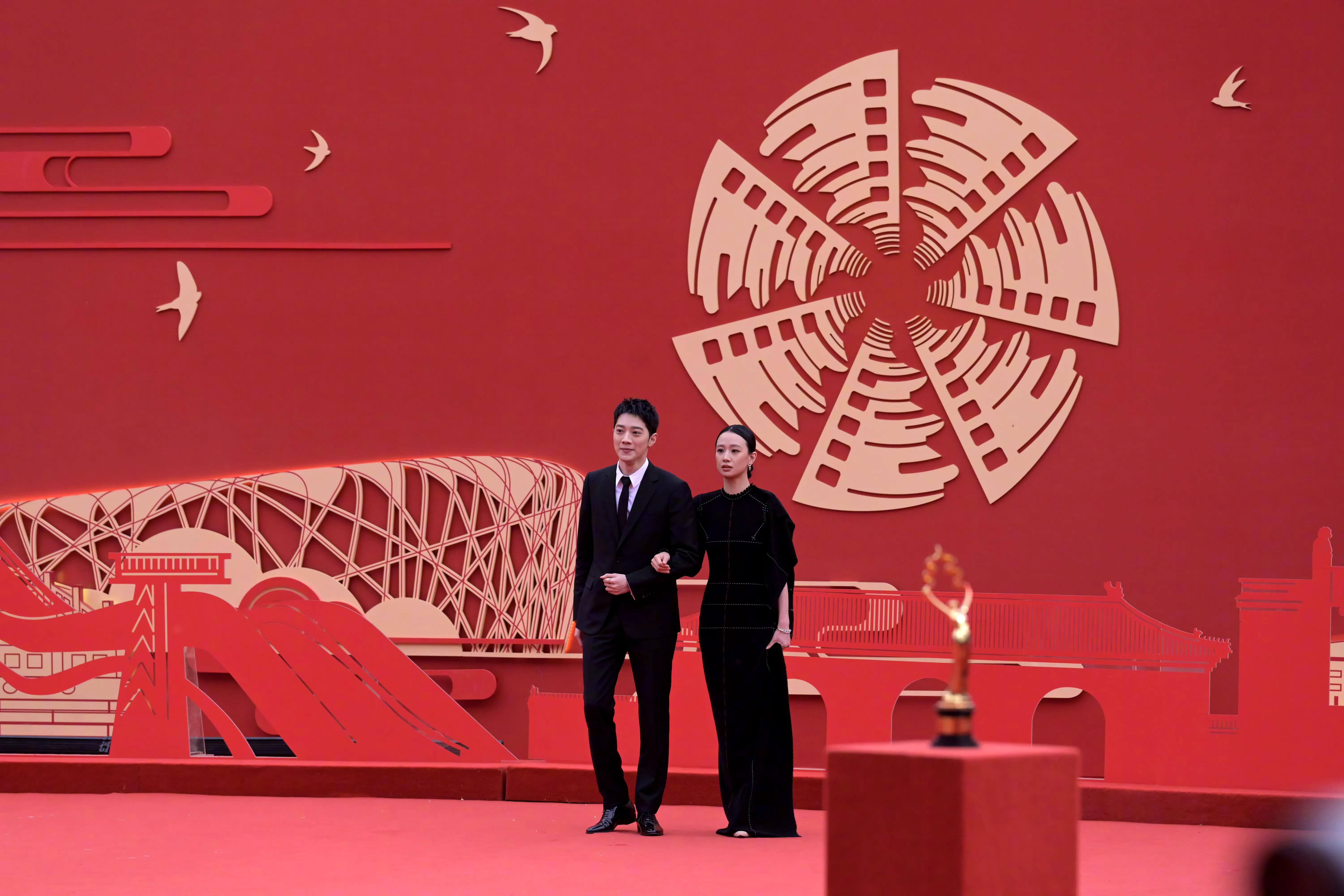 He won too much in the male star photo of the Beijing Film Festival ...