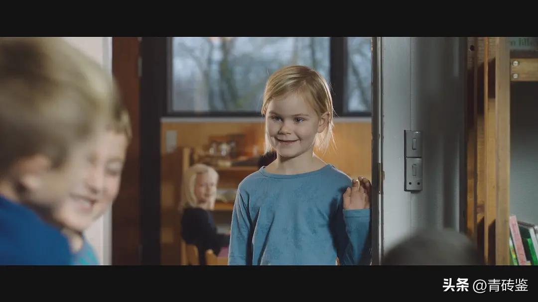 "Tracking" Film Review: An Analysis of Social Panic and Human Nature ...