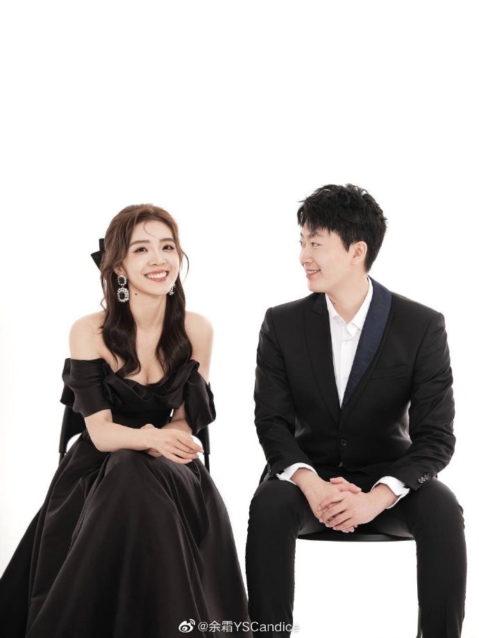 Guan Zeyuan walked the red carpet with a new look, Yu Shuang's reaction ...
