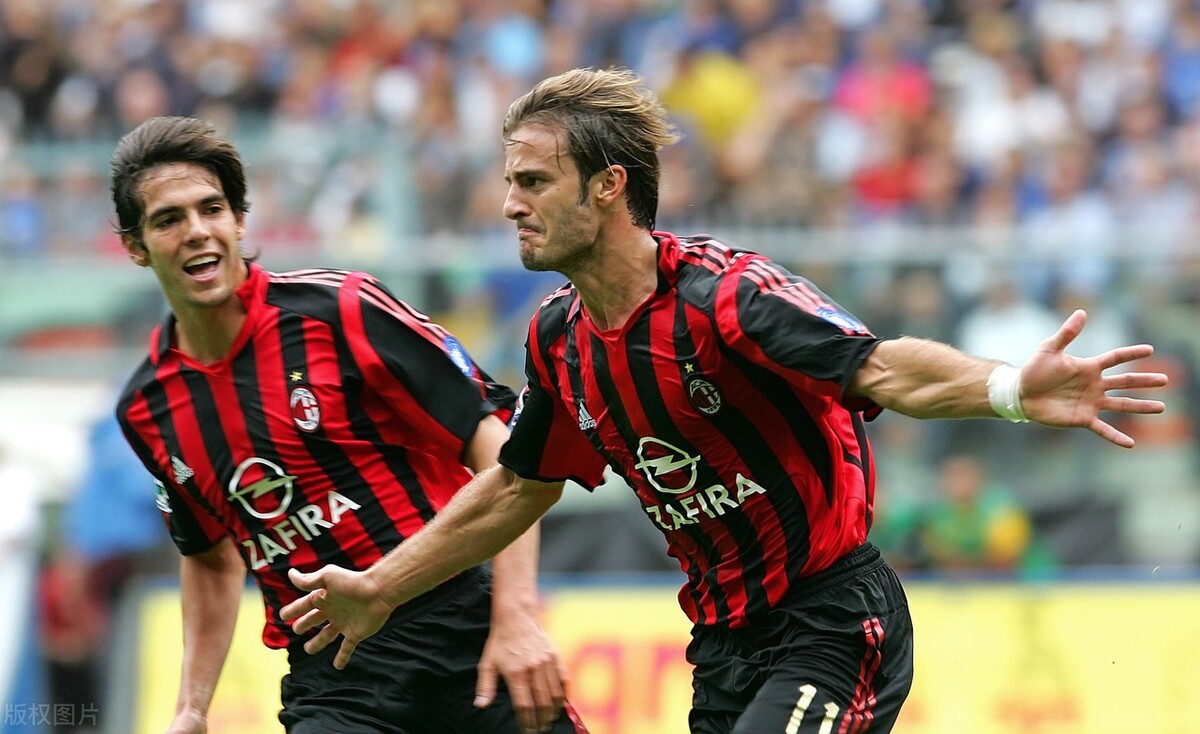 Kaka sighed after running the marathon: The classical front waist has ...