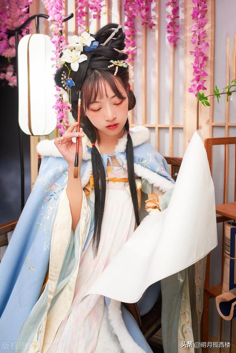 Trade a beautiful concubine for a horse, marry a prostitute as his wife ...