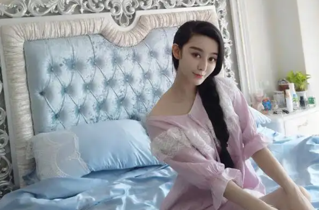 He Chengxi: What happened after spending 8 million plastic surgery to ...