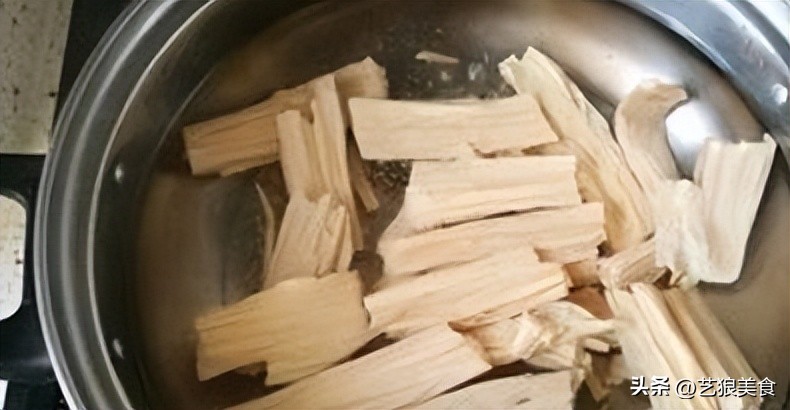 The new method of bitter gourd, add some yuba, it is fragrant ...