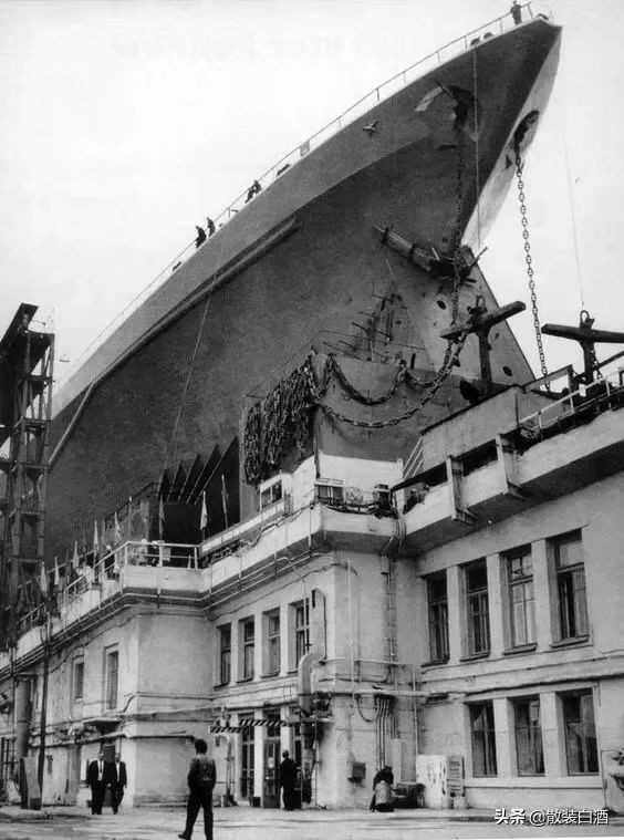 How strong is the world's only titanium alloy submarine?Easily break ...