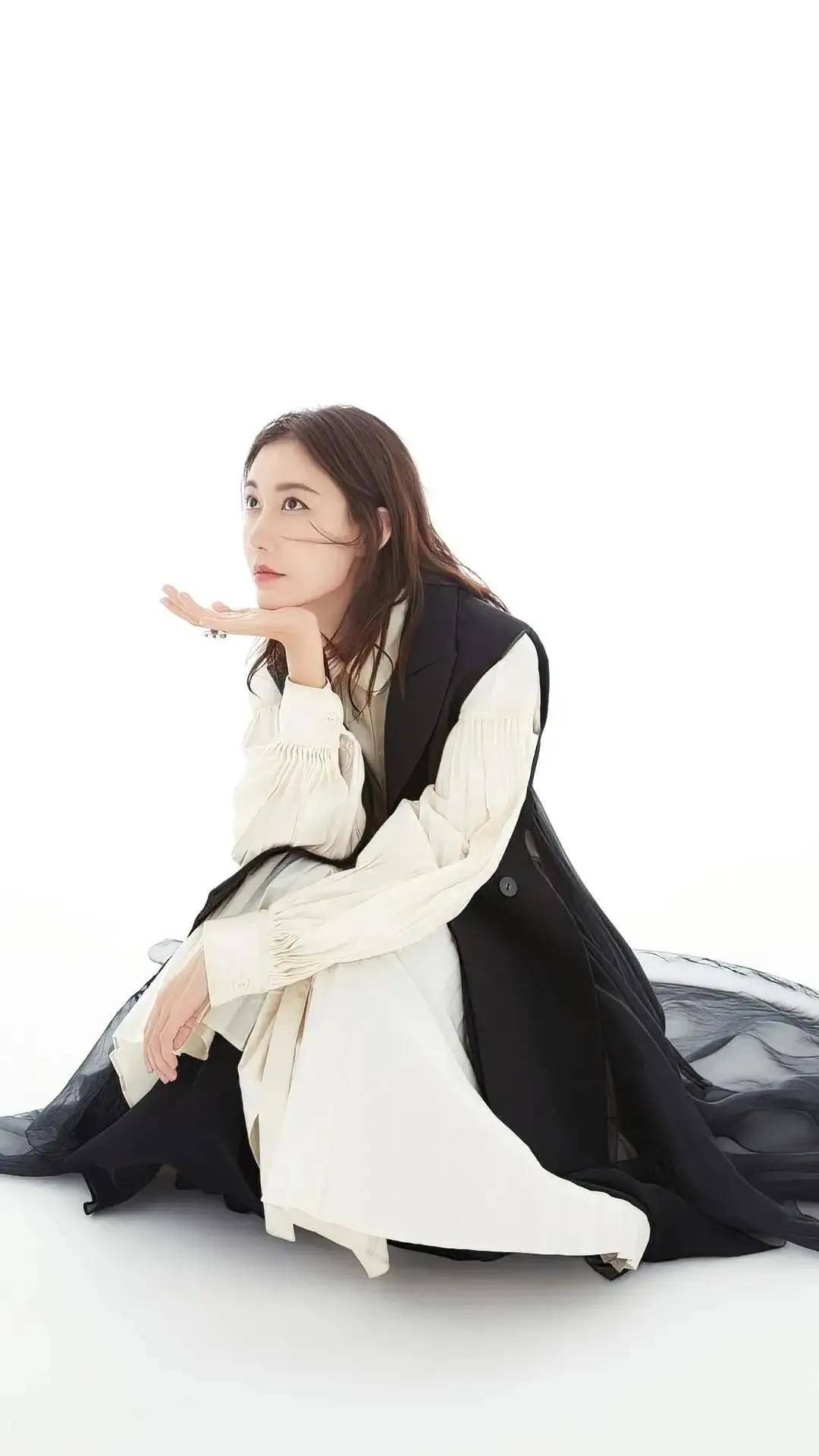 Beautiful Liu Yifei and Gao Lu - iMedia