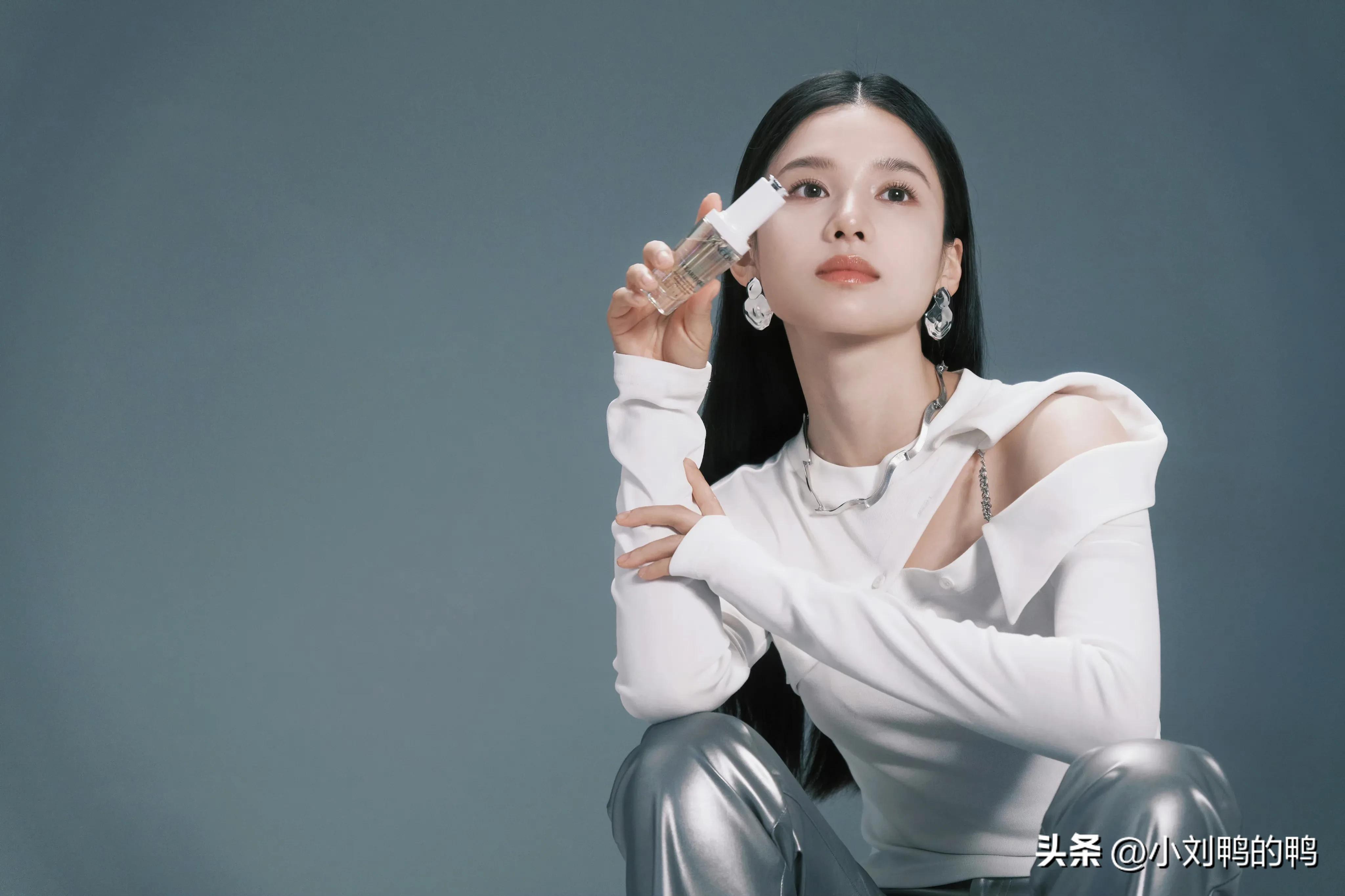 Zhang Jingyi - iNEWS