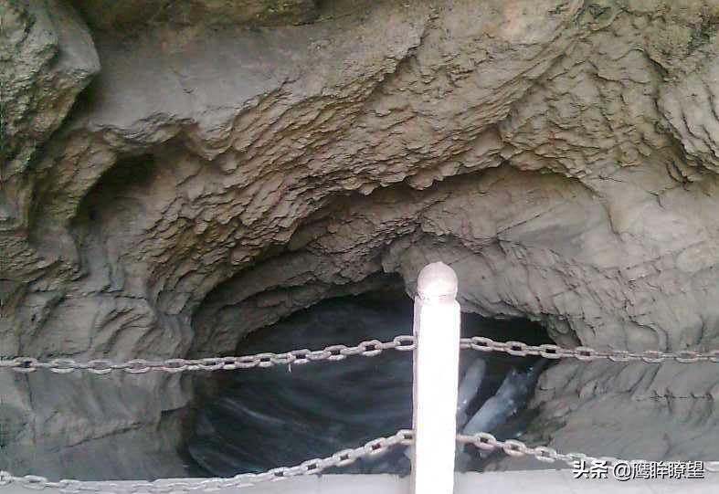 The smallest lake in the world, only 15 square meters, has created a ...