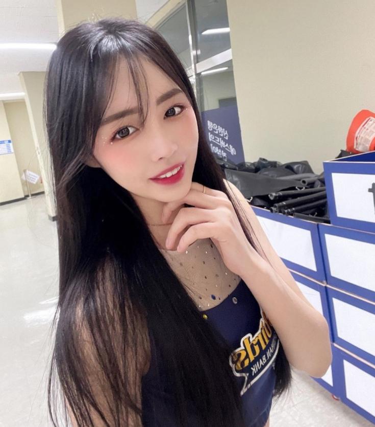 The Nakano family?Sister Oner took a photo with Faker, and netizens ...