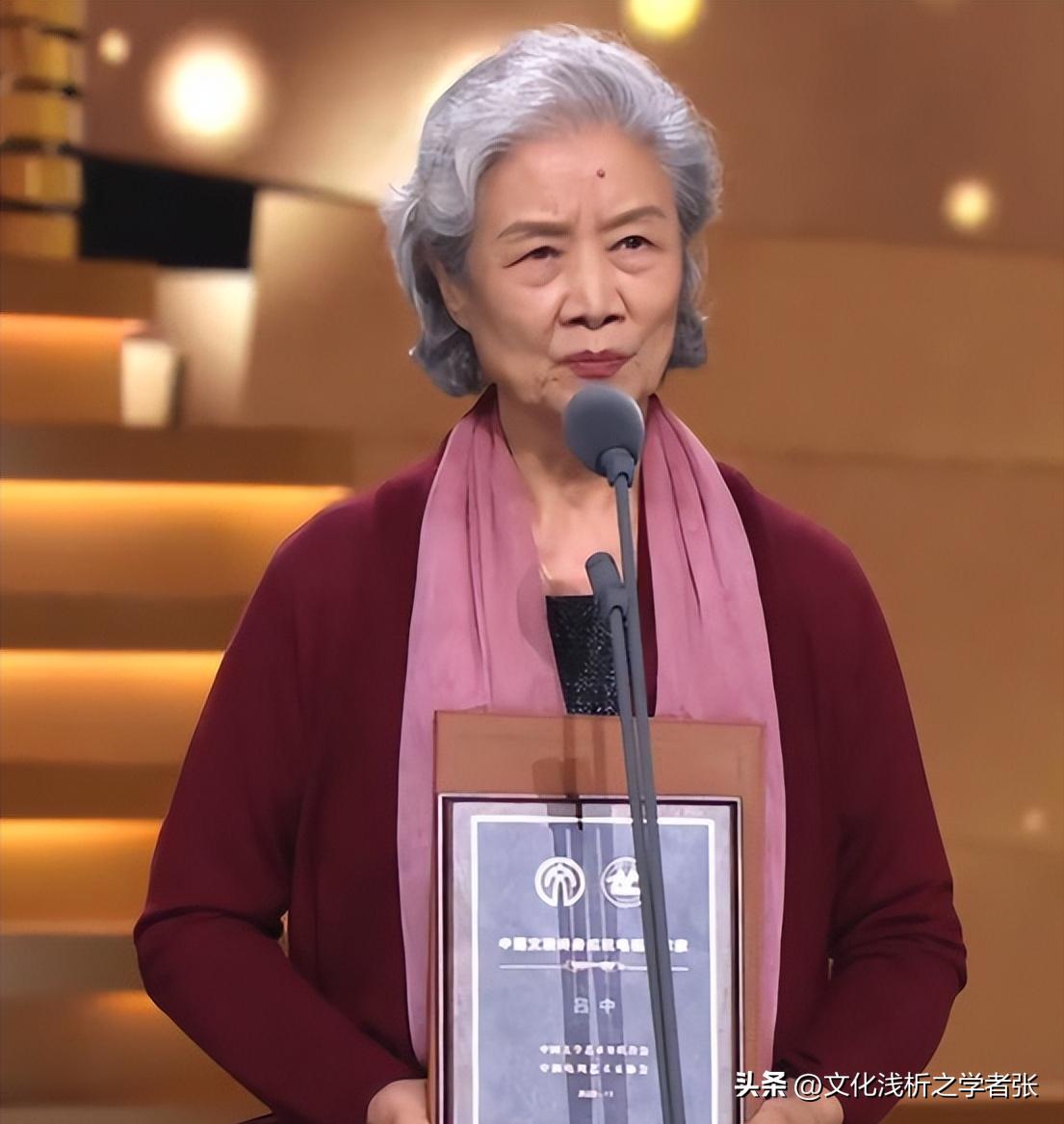 Actor Lu Zhong: Married a classmate at the age of 23, and now her son ...