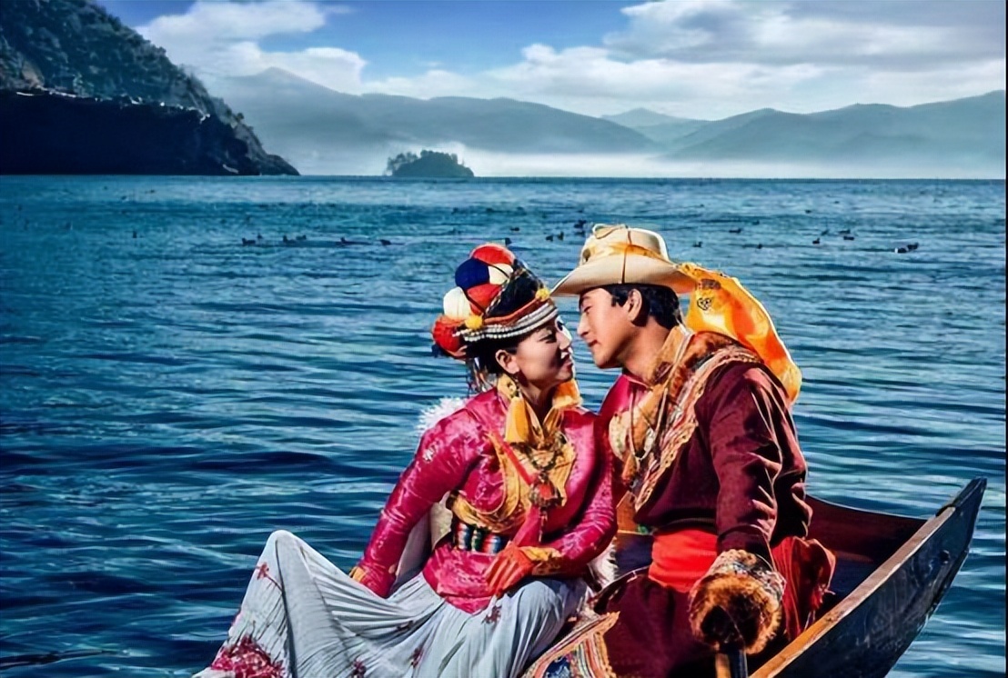 Mosuo men do not marry wives and daughters do not marry. They live ...