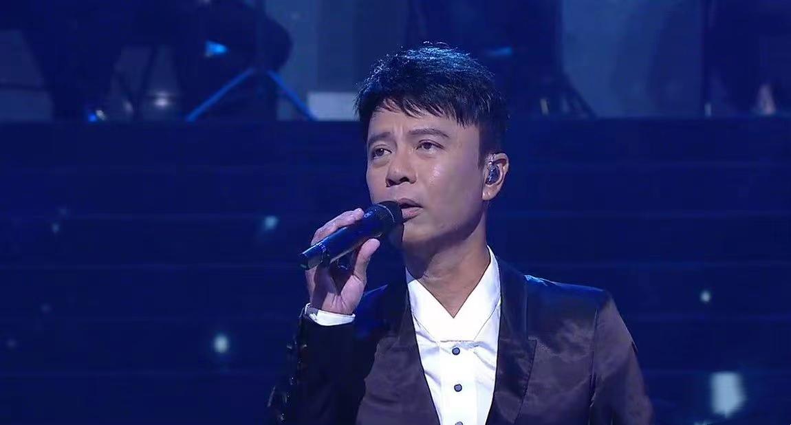 The most underrated singer, Hacken Lee, has the same singing skills as ...