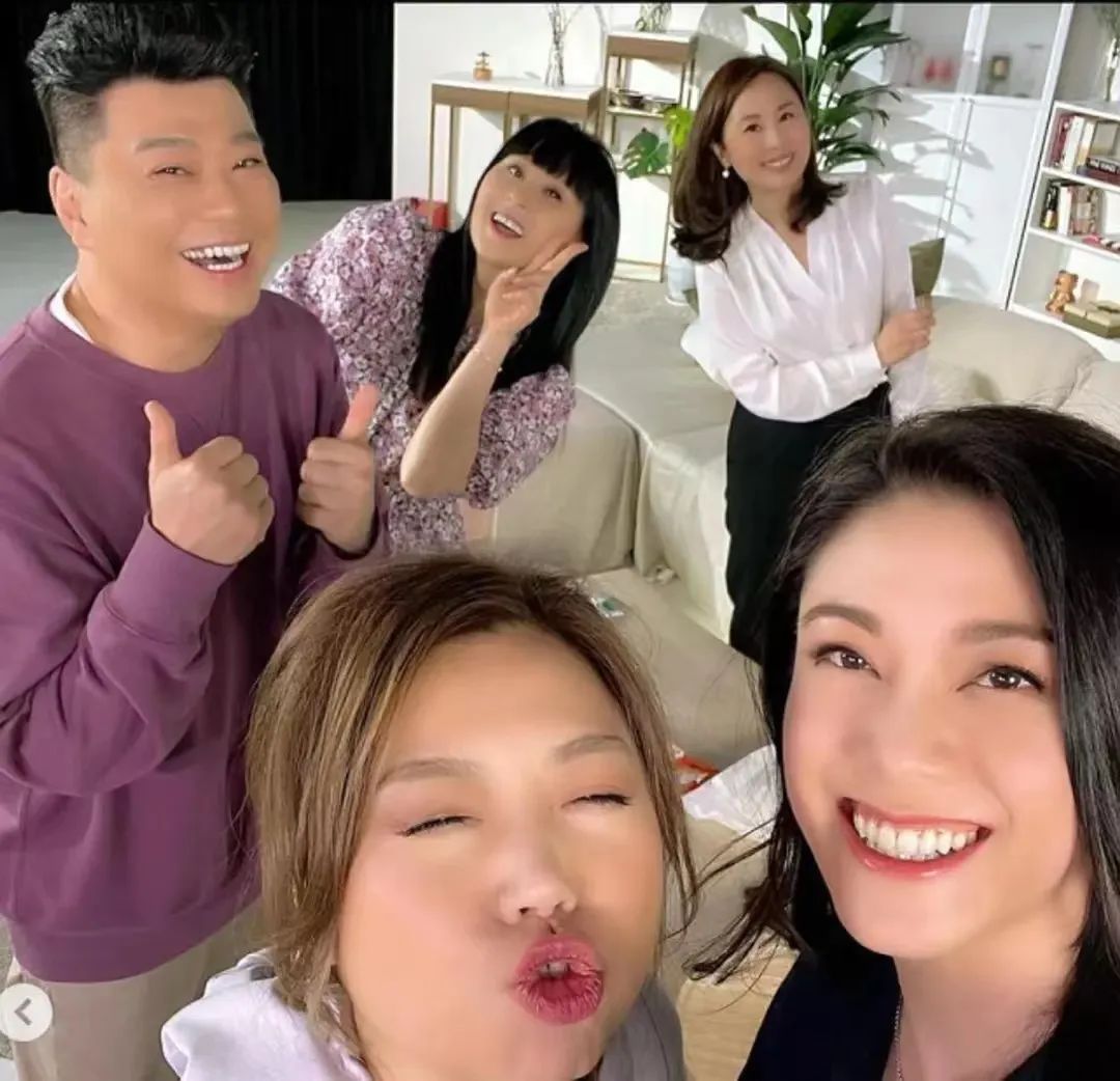 Aesthetic downgrade!Hawick Lau's predecessors all love to cut the ...