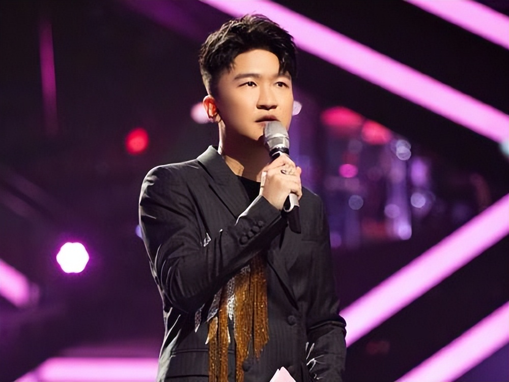 He looks like a girl who is disgusting, but the entertainment industry ...