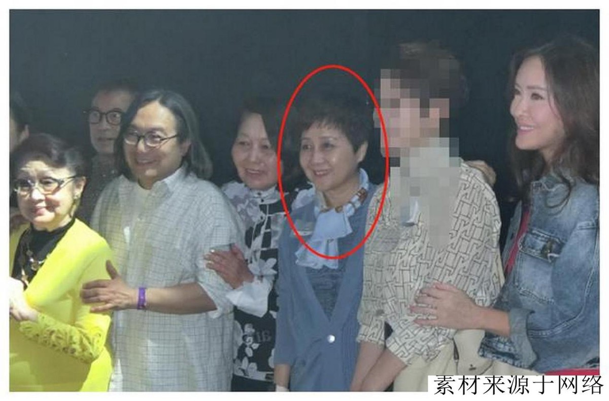 64-year-old Zhu Lingling appeared! Wearing old clothes 10 years ago to ...