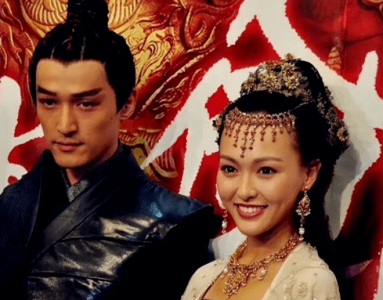 Ge Yan has such a good relationship! Tang Yan's father hugged his granddaughter to see Hu Ge's ...