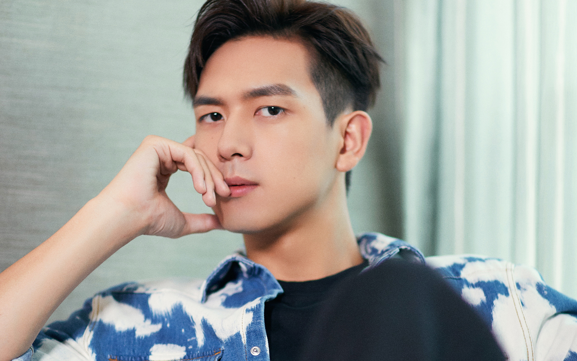 Entertainment Comments: Di Lieba, Li Xian, Yu Shuxin, Aaron Kwok, Wu ...