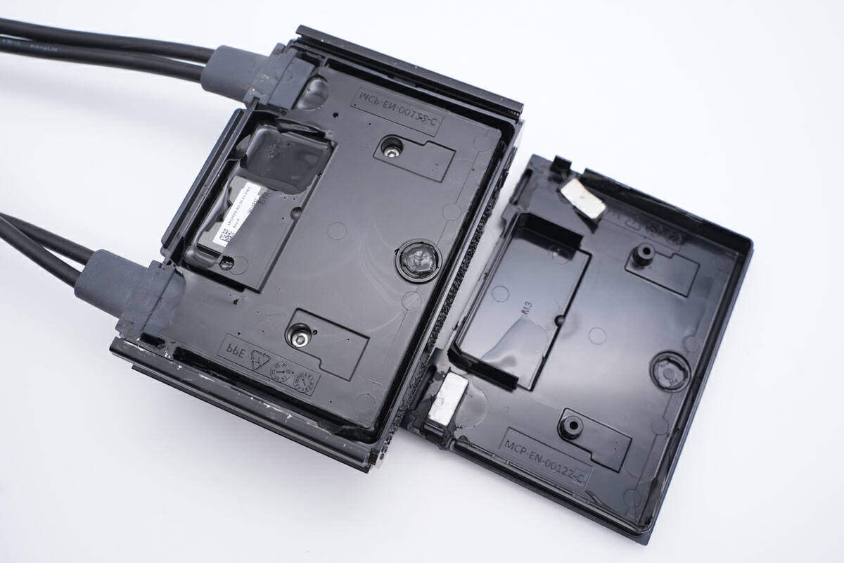 充電器看膩了？來個兩斤重的硬貨，SolarEdge 700W功率優化器拆解 - 頭條匯