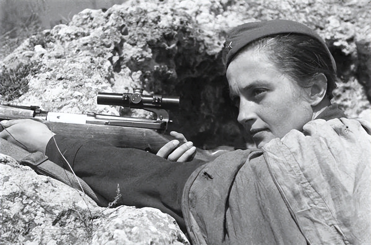 Old photos: extraordinary Soviet female snipers in WWII - iMedia