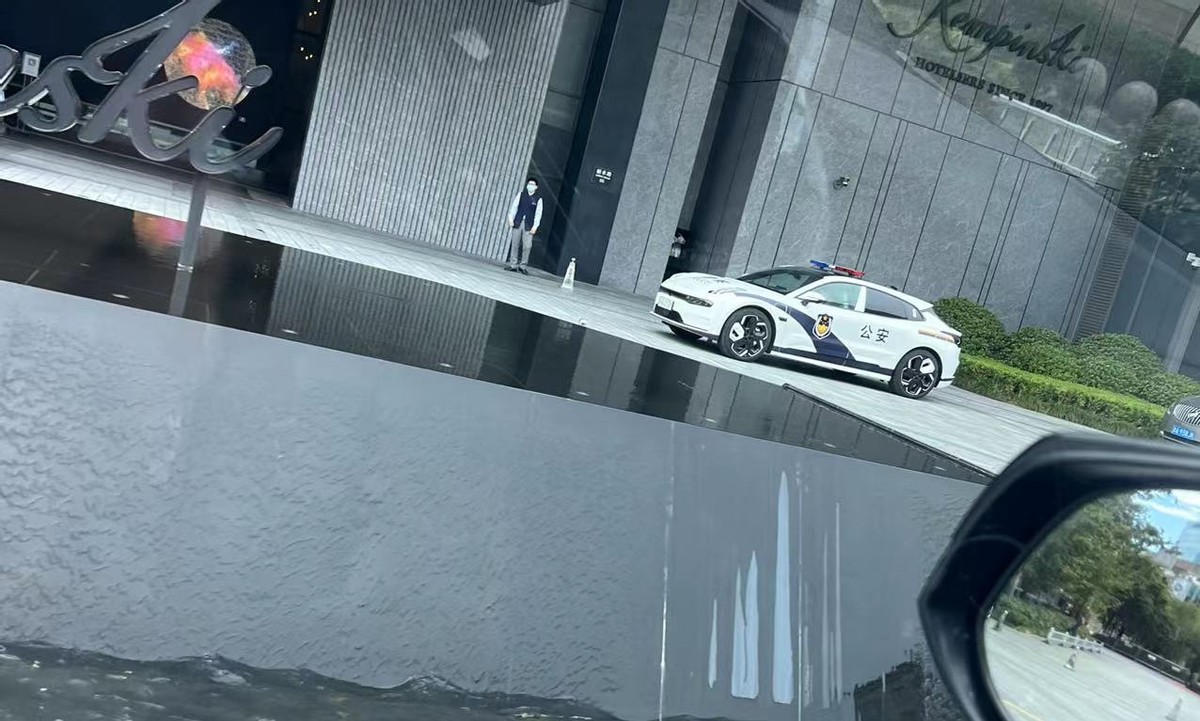 The most handsome "police car" is popular, 3.8 seconds make the world ...