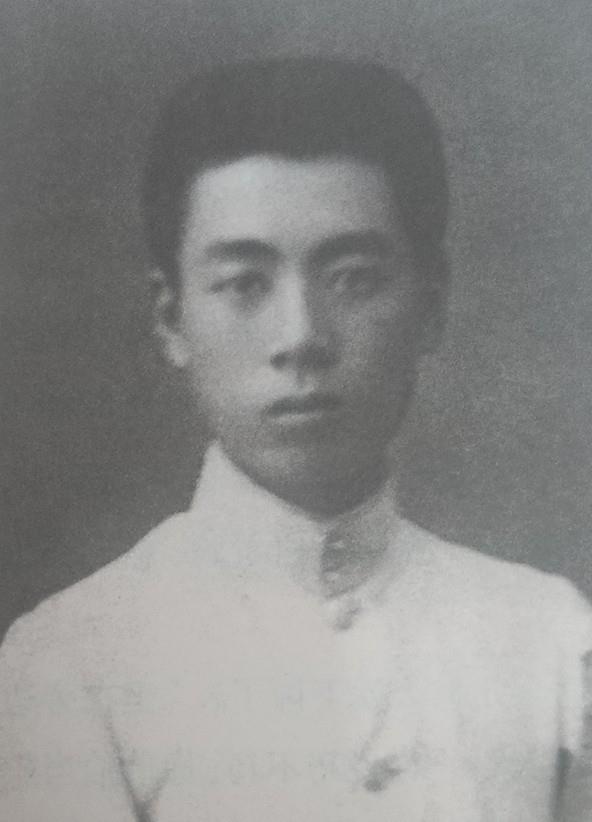 In 2000, Zhu Rongji saw the last words left by Premier Zhou before his ...