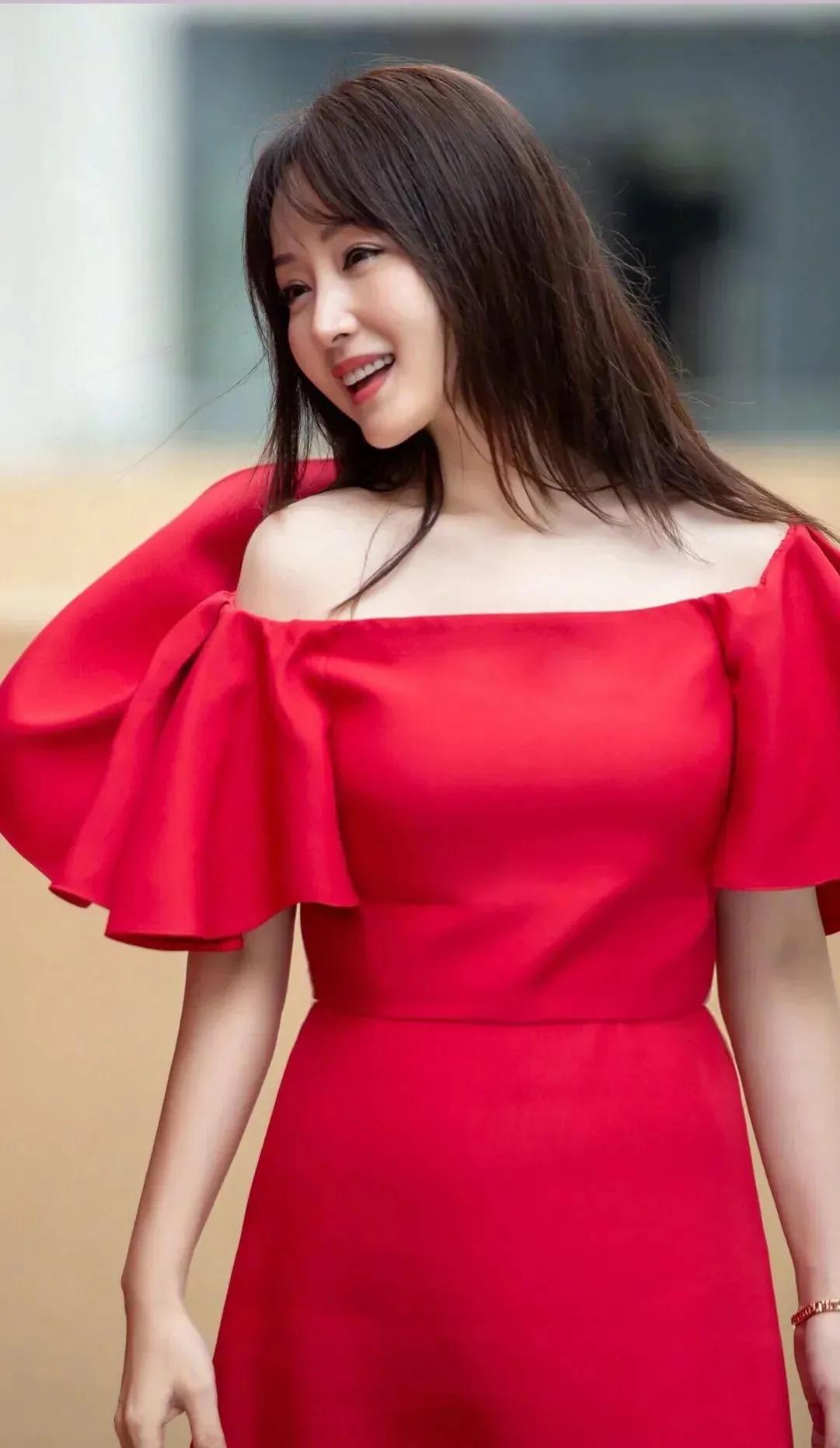 The three love stories of "Queen of Sweet Songs" Yang Yuying are quite ...