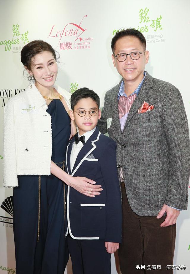 At the age of 11, the height of Li Jiaxin caught up with his mother ...