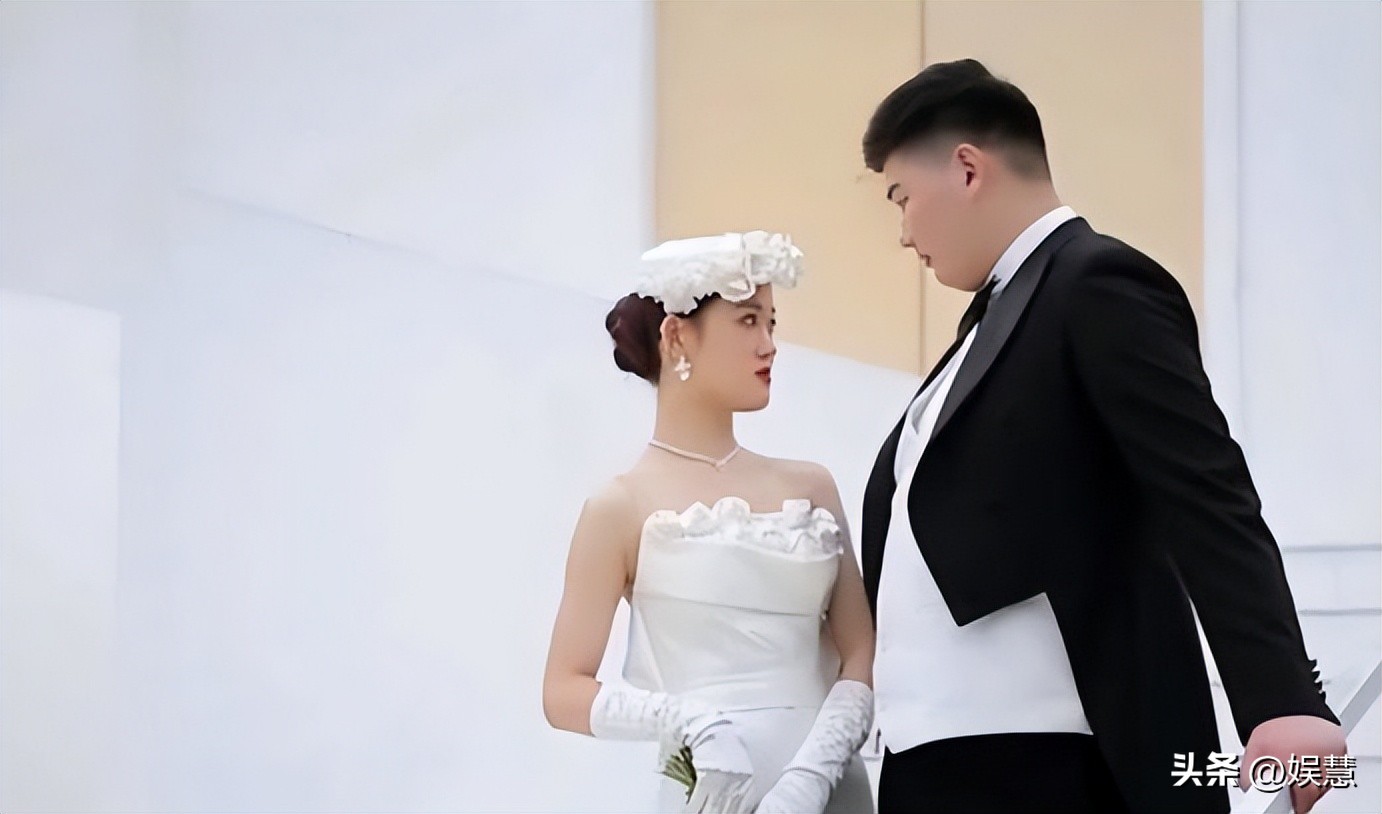 Zhu Xiaowei went out on a tricycle, dressed in exquisite star style ...