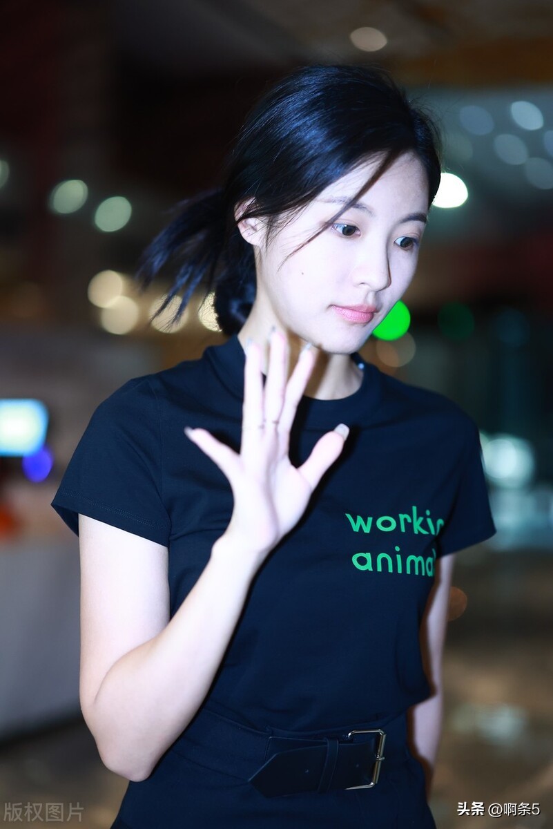 Beautiful girl Sun Rui - iNEWS