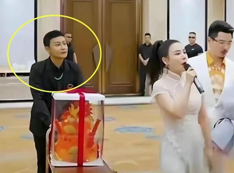 There is a big gap between the 3 members of the Little Tigers, Nicky Wu ...