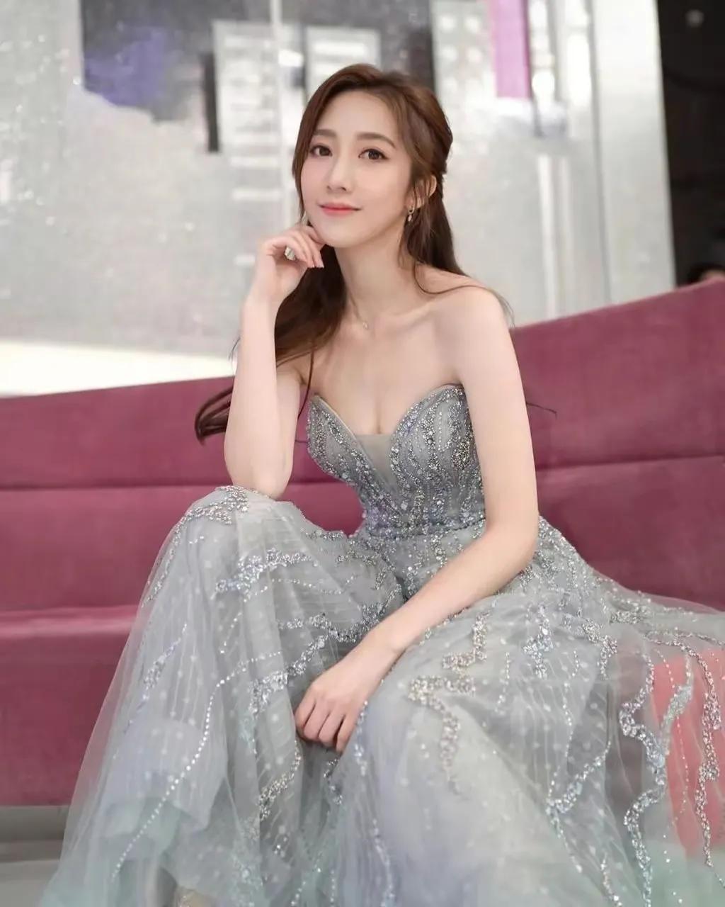 The most beautiful Hong Kong sister He Yiting - iMedia