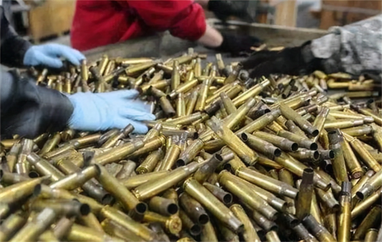 China can produce 2 billion bullets every year, do you know how much a ...