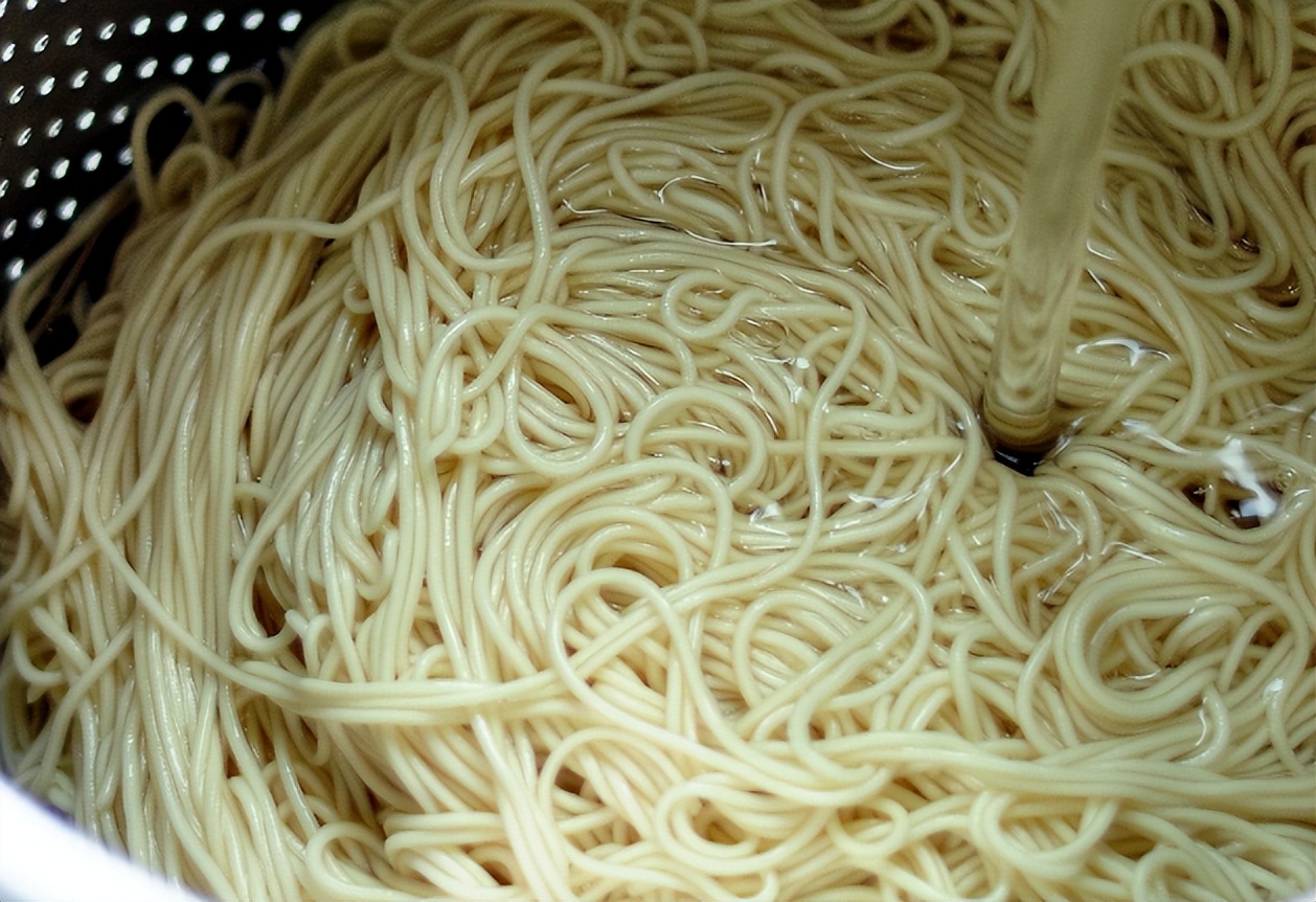 Addictive summer cold noodles, easy to prepare in 5 minutes, hot and ...