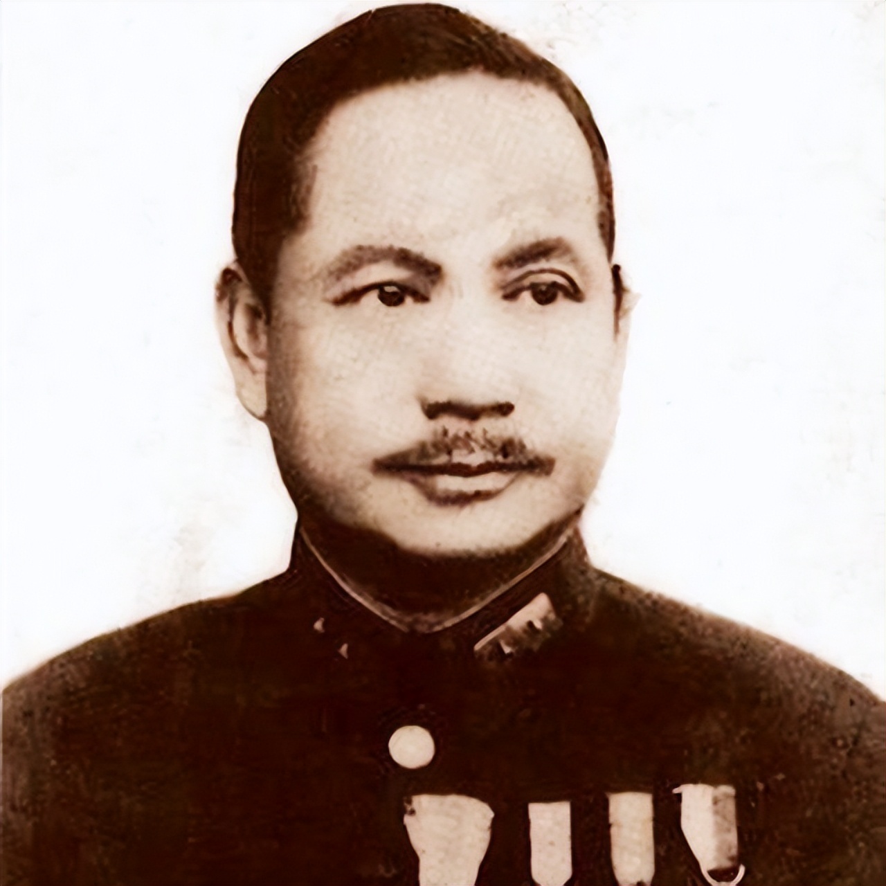 In 1977, Hu Lian died suddenly in the middle of the night, and his son ...