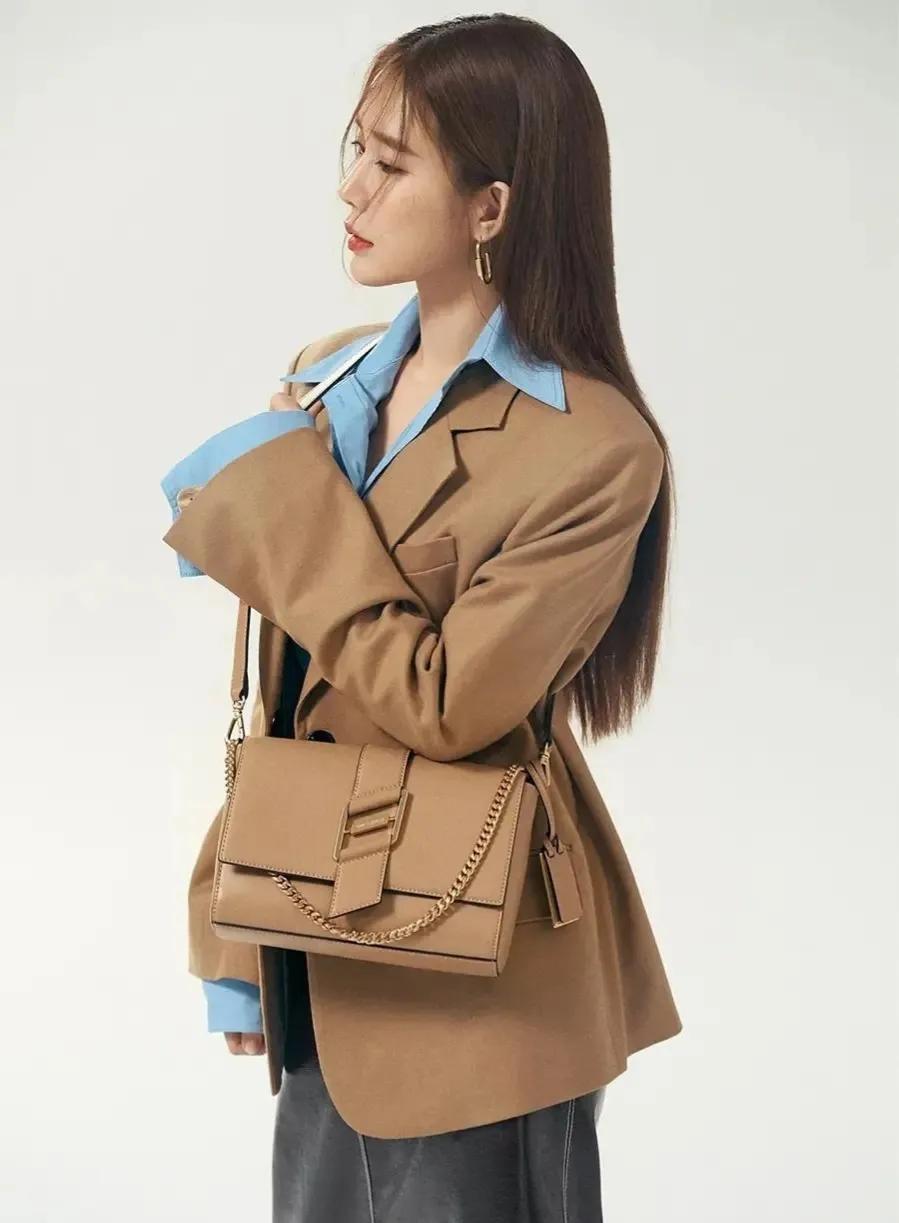 South Korean oxygen goddess Liu Yinna, lively, lovely, beautiful and ...