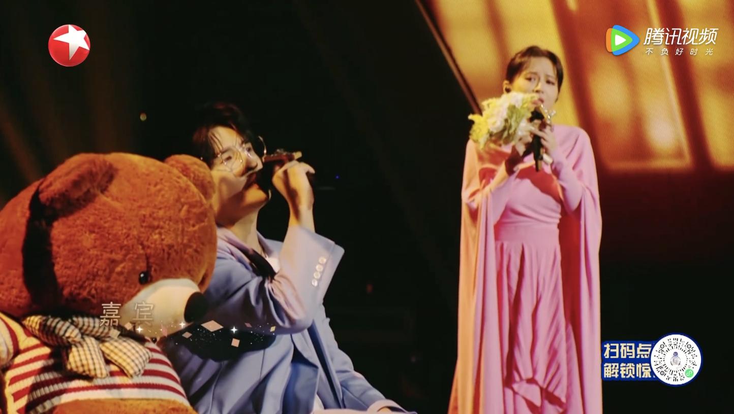 Zhang Yuan and Zhan Wenting's duet version of "Guests" is not only nice ...