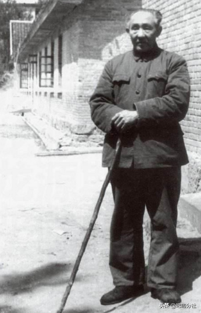 He has old seniority and high military rank in the General Logistics ...