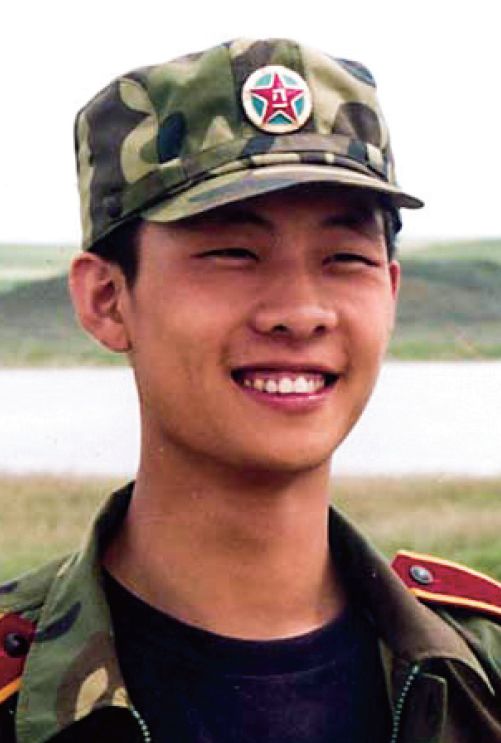 When Zhang Yi was in the army, he used to eat dumplings in a washbasin ...