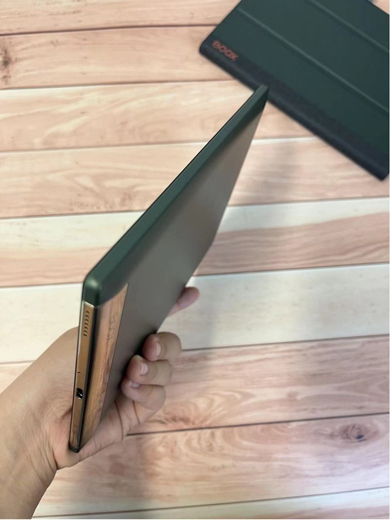 New EDC Choice for Reading Lovers - Aragonite BOOX Tab8 Fast Brush Reading Tablet - iNEWS