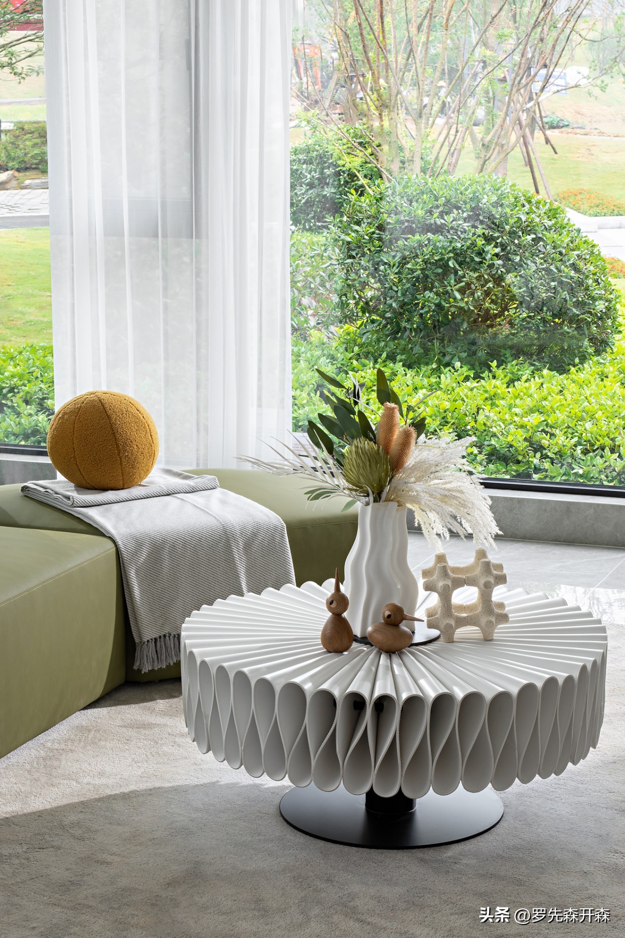 Simple and elegant fashion design, poetic green and fresh - iNEWS