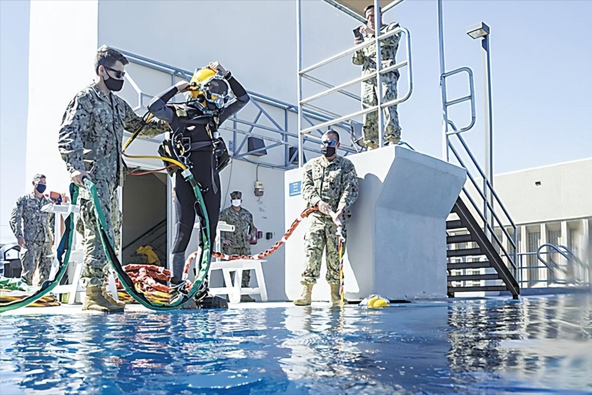 Cold War Spy - Operation "Ivy Bells" - iMedia