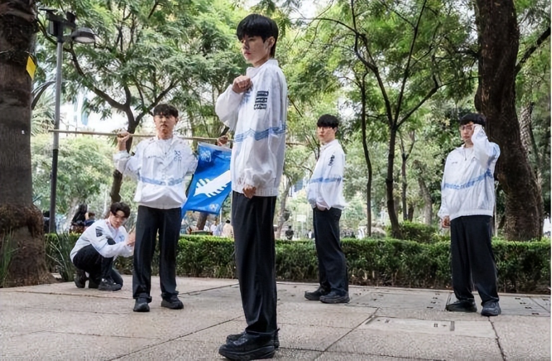 LOL's strongest undercover!Zeka dominates play-ins, wins three MVPs in ...