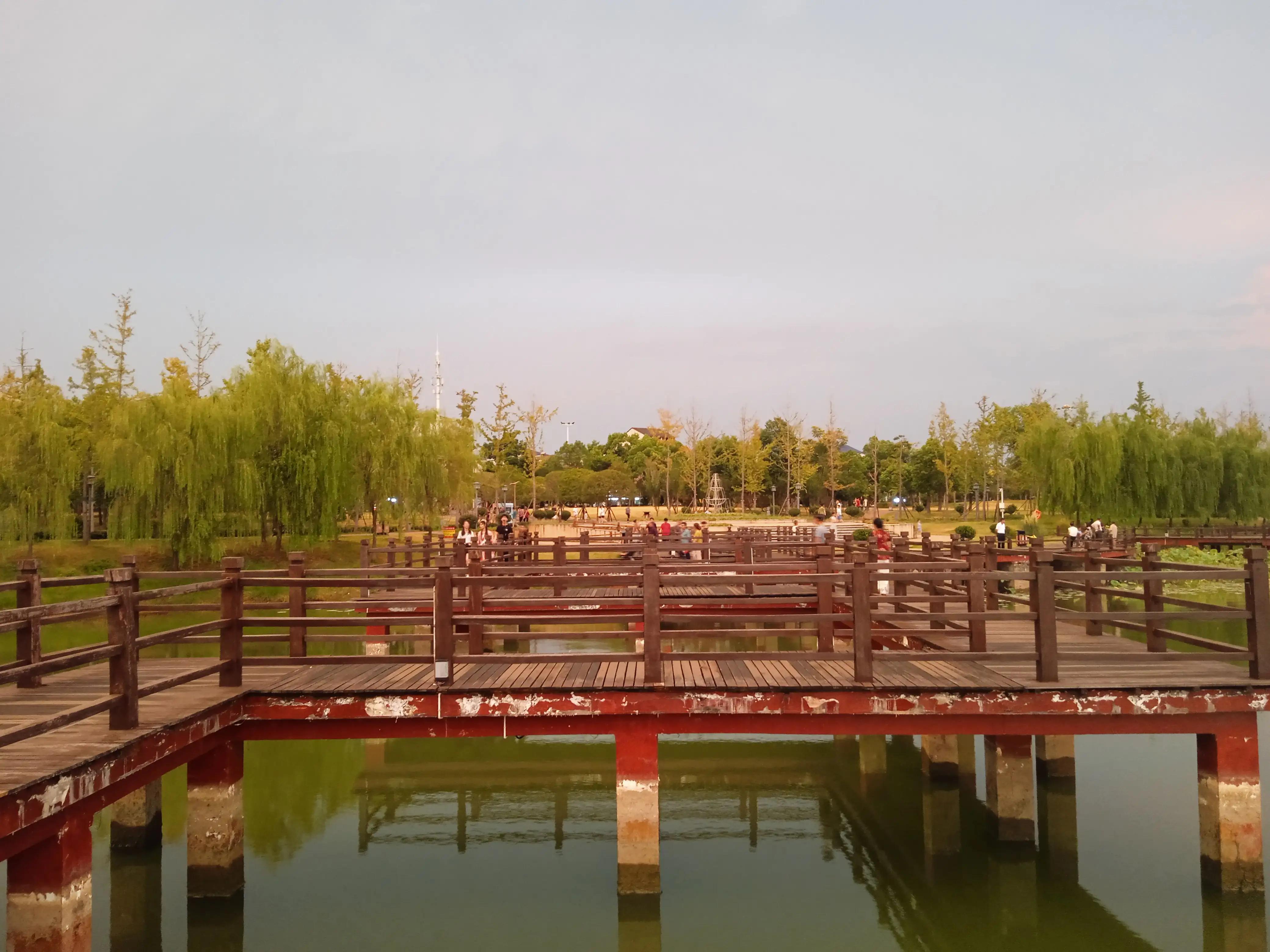 Hunan Miluo Quzi Park: The picturesque scenery here - iNEWS