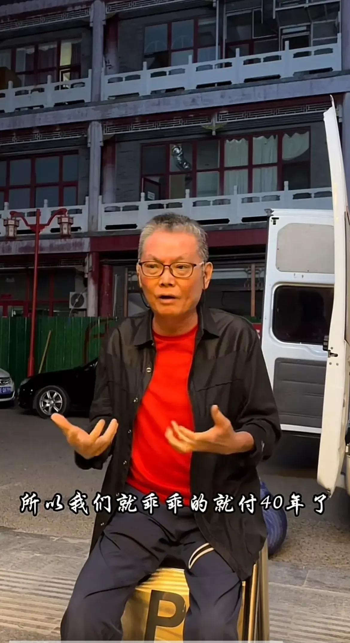 Stephen Chow's male voice actor Shi Banyu is in trouble and is forced ...