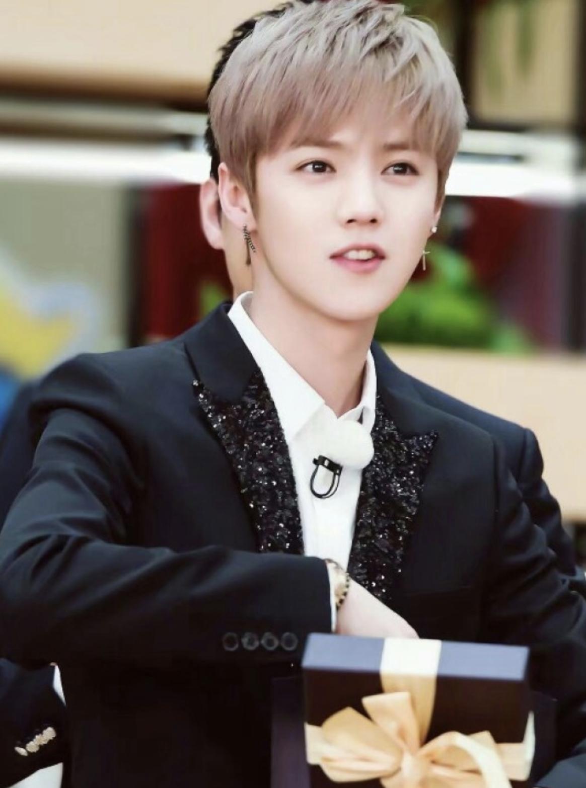 Luhan, finally being backlashed by "traffic" - iNEWS