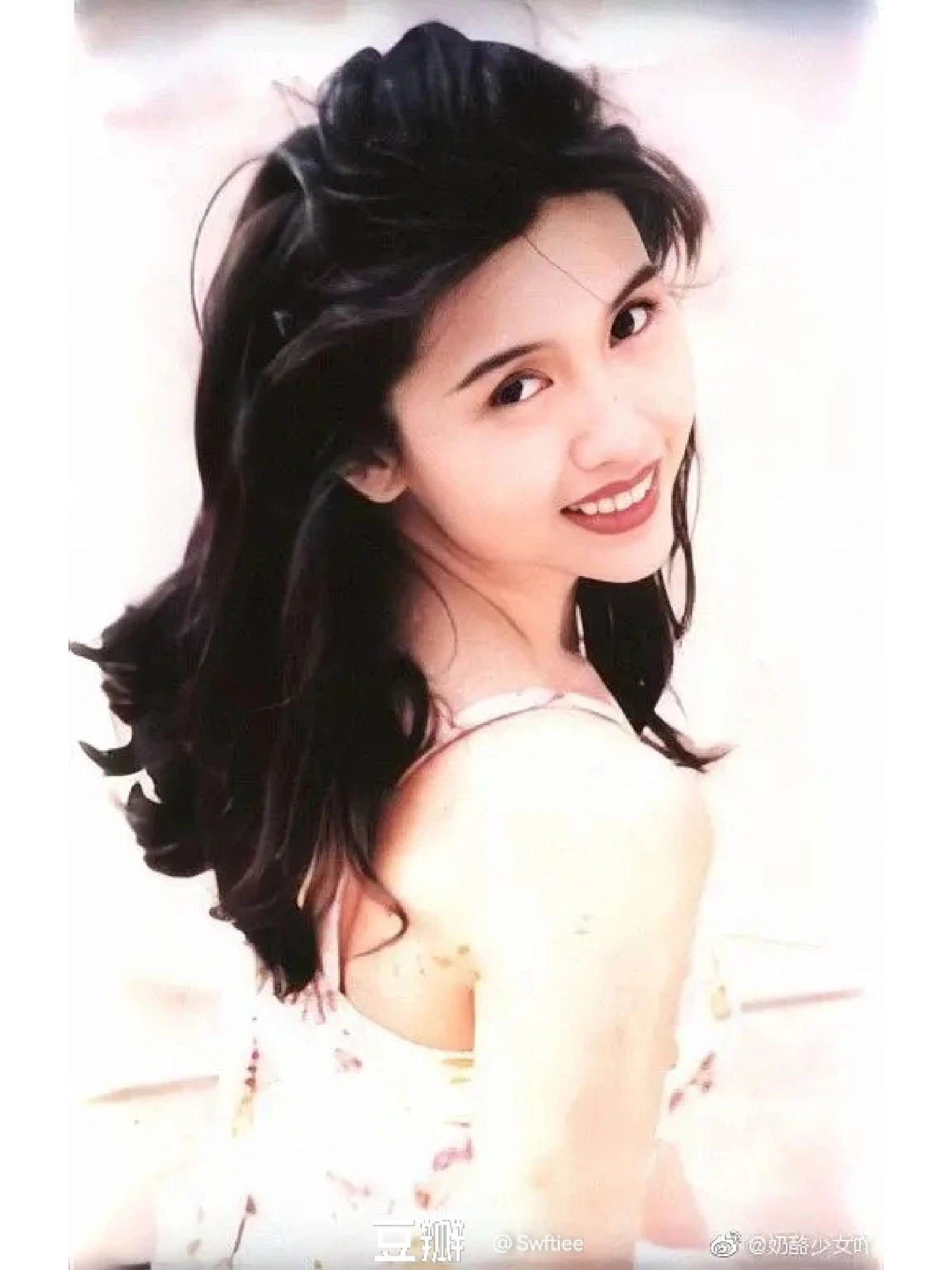 How beautiful is Qiu Shuzhen, the pure desire Hong Kong star who has ...