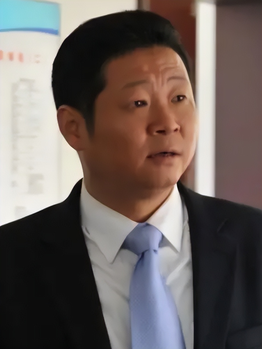 San Dezi Zhao Liang: He is not tall, married a tall and charming wife, returned to the village ...